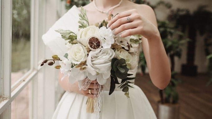 10 Buket Bunga Pengantin yang Paling Cocok di Hari Pernikahan - De Orchids